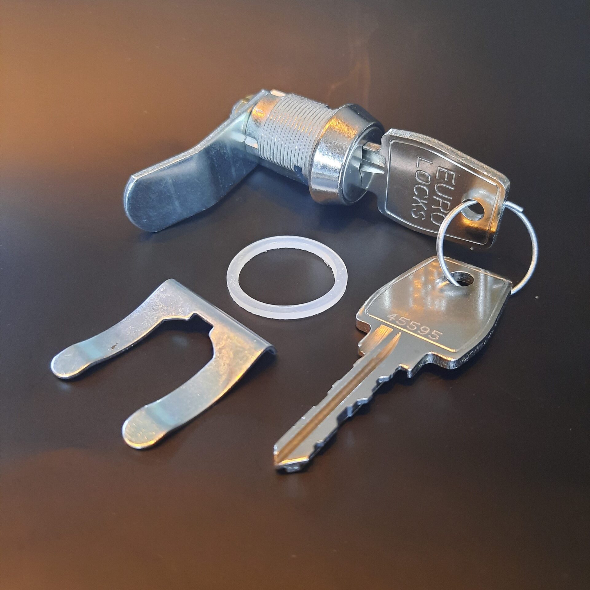 Slot met half gezette sluitlip - Vankan